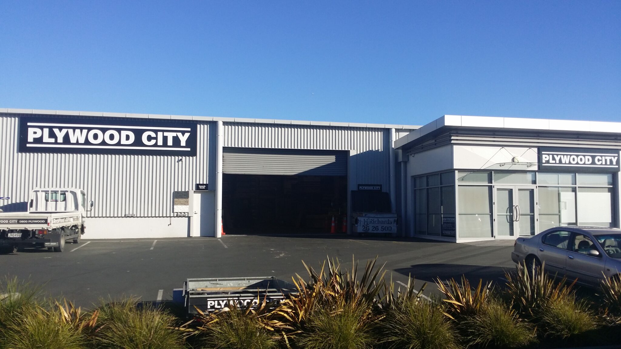 About us - Pyramid Panels